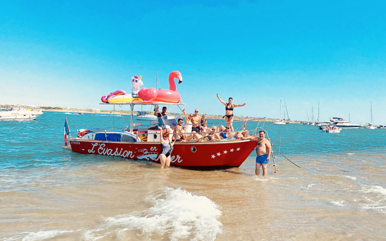 Sortie baignade repas en mer - Port Camargue - Évasion en Mer